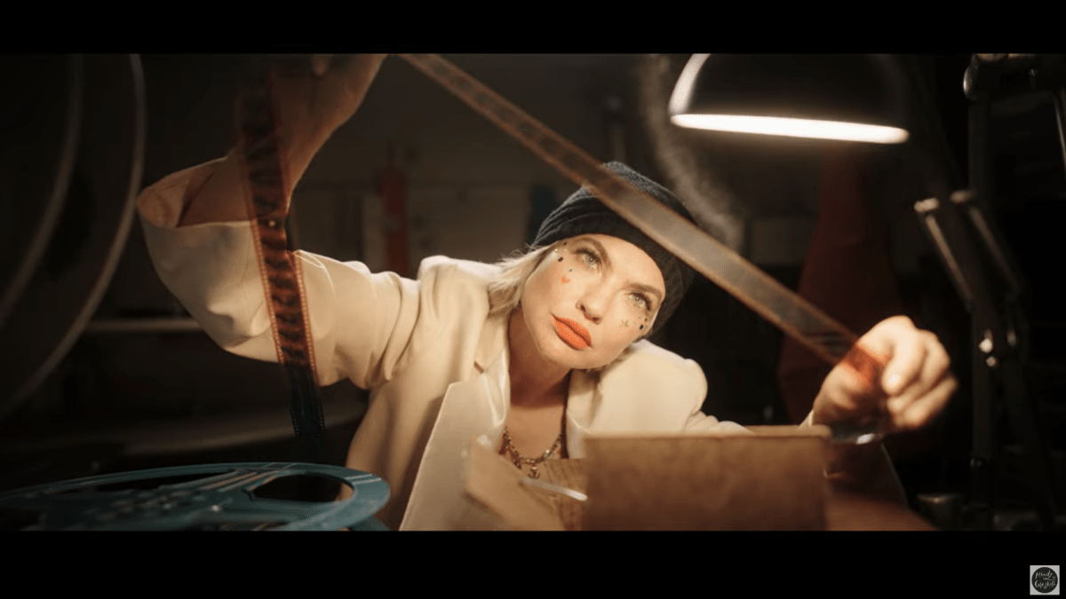 Pleased to Meet Mindy Gledhill’s Latest Song – Wheat & Tares